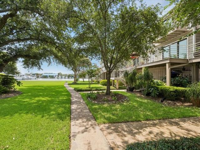 25 Lakewood Ln Unit 25, Seabrook, TX 77586