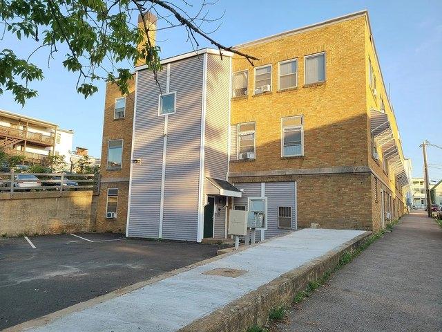 25 Laval St, Manchester, NH 03102