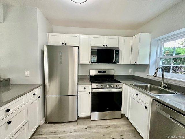 25 Lexington Hl Unit 8, Harriman, NY 10926