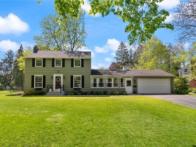 25 Lincolnshire Rd, Webster, NY 14580