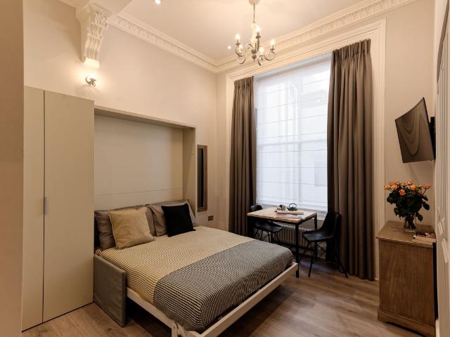 25 Linden Gardens, Notting Hill, London W2, Studio to rent, £3,878 pcm | PrimeLocation