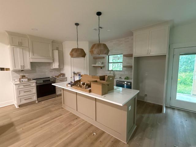 25 Libra Lane