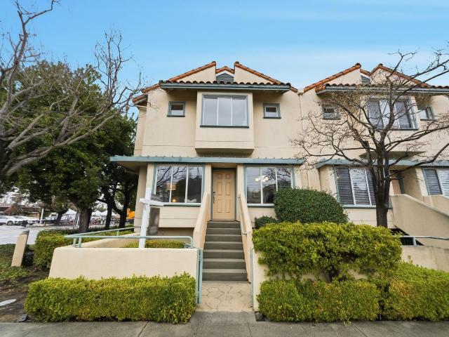 25 McAker Ct, Unit 103, San Mateo, CA 94403 | MLS #ML82034 | Compass