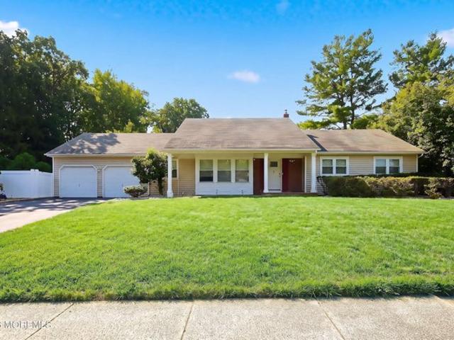 25 McCue Rd, Morganville, NJ 07751
