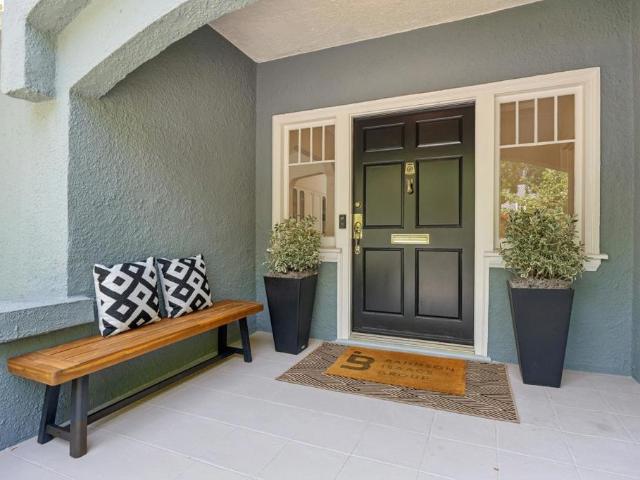 25 Manor Dr