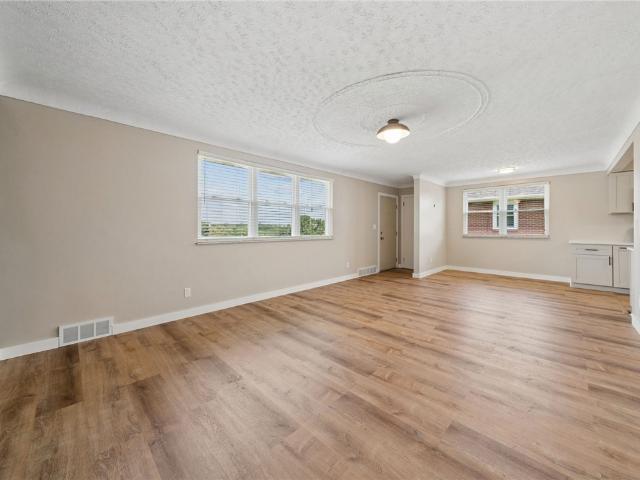 25 Magee Dr