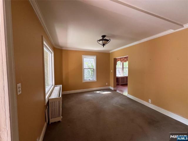 25 Maple Avenue