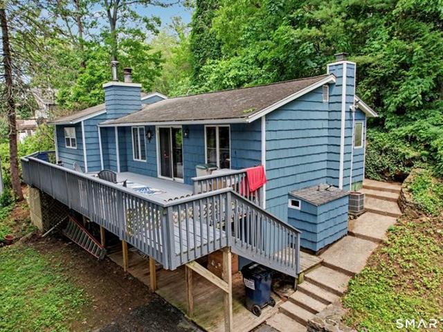25 Maple Dr, New Milford, CT 06776