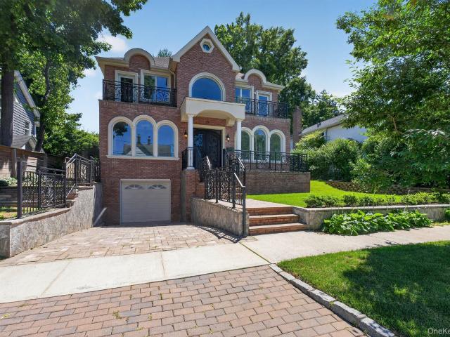 25 Maple Grove Street