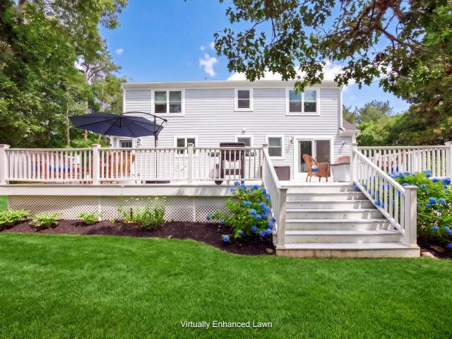 25 Marthas Lane
