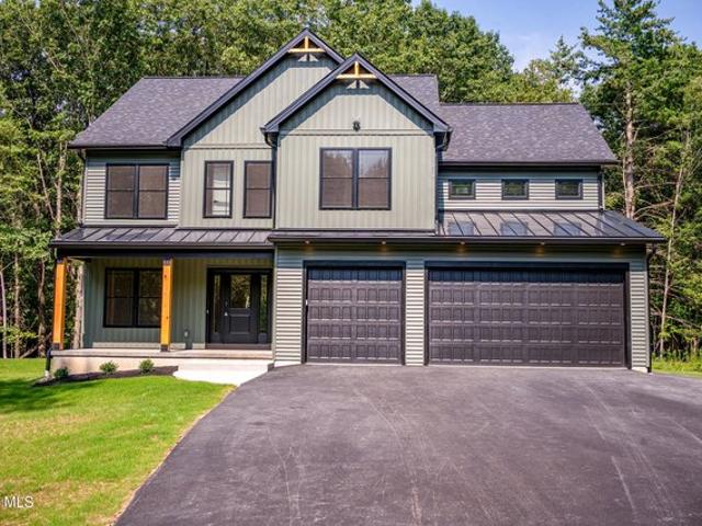 25 Maybrook Dr, Glenville, NY 12302