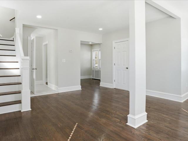 25 Mayfair Avenue