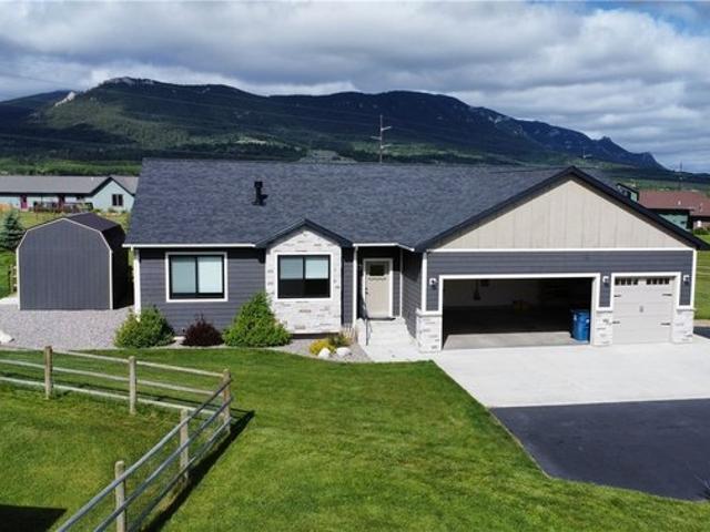 25 Meadowlark Dr, Red Lodge, MT 59068
