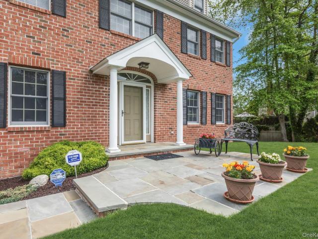 25 Middlesex Avenue
