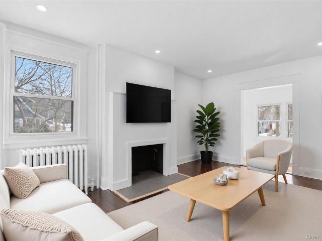 25 Midland Avenue