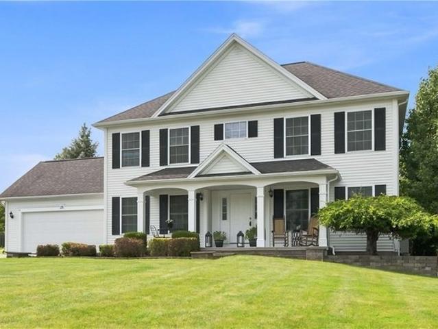 25 Mission Hill Dr, Brockport, NY 14420