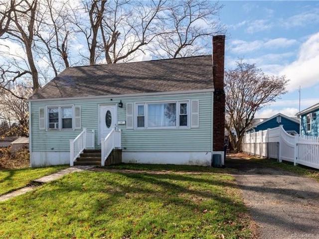 25 Myron Ave, Bridgeport, CT 06606