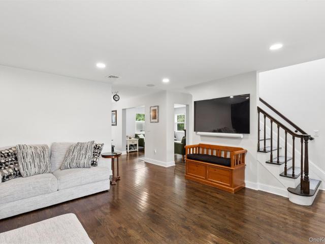 25 N Ocean Avenue