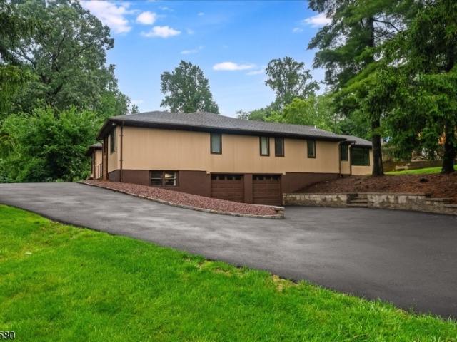 25 N Hillside Ave