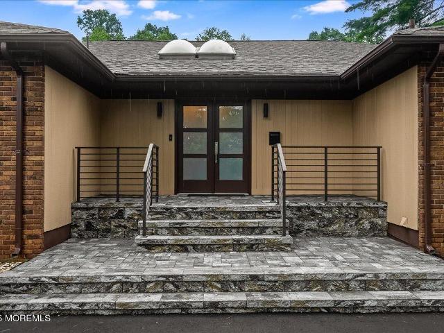 25 N Hillside Avenue