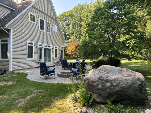 25 Navajo Trail, Sloatsburg, NY 10974 | MLS #967313