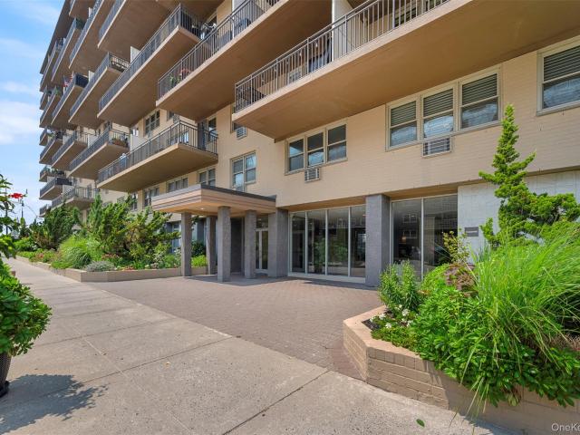 25 Neptune Boulevard 6F