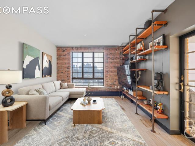 25 Newtown Avenue, Queens, NY