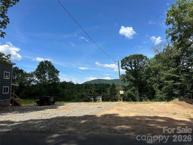25 Oak Hill Dr Unit 1, Asheville, NC 28806