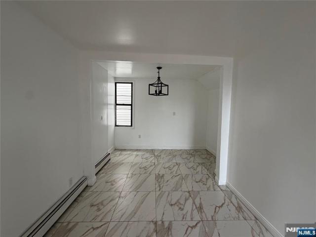 25 Oak Street # 3