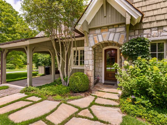 25 Old Edwards Circle