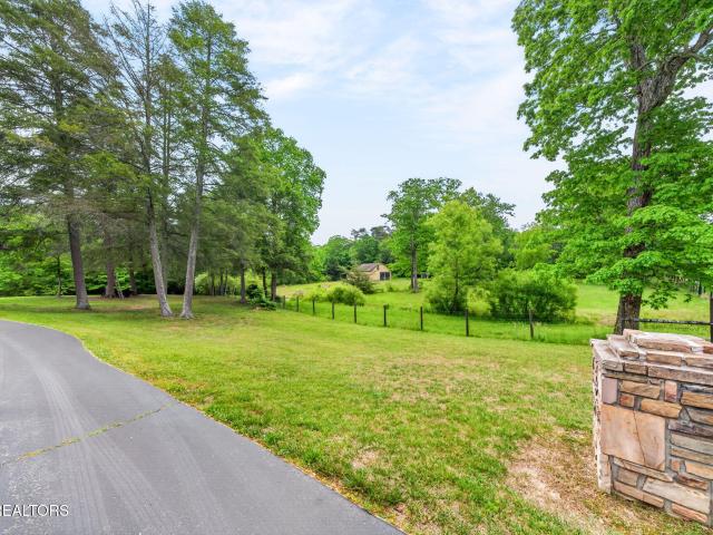 25 Old Kentucky Stock Rd