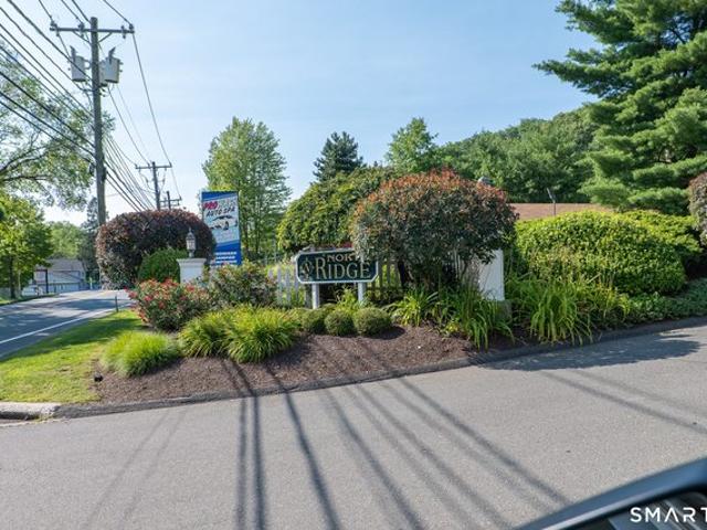 25 Padanaram Rd Apt 72, Danbury, CT 06811
