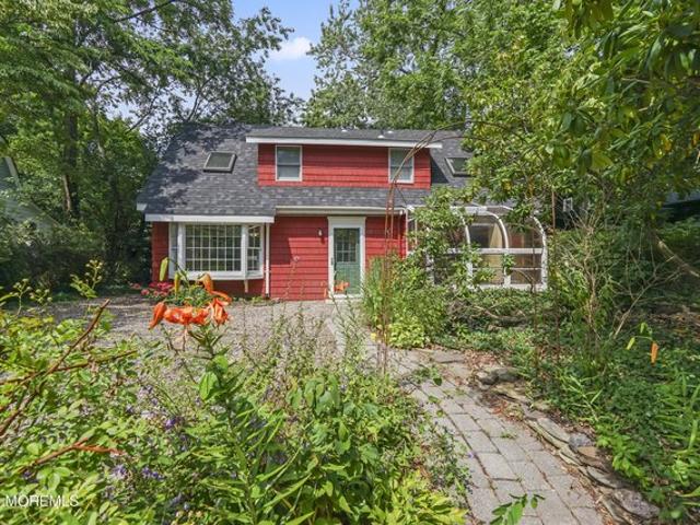 25 Park Ave, Island Heights, NJ 08732