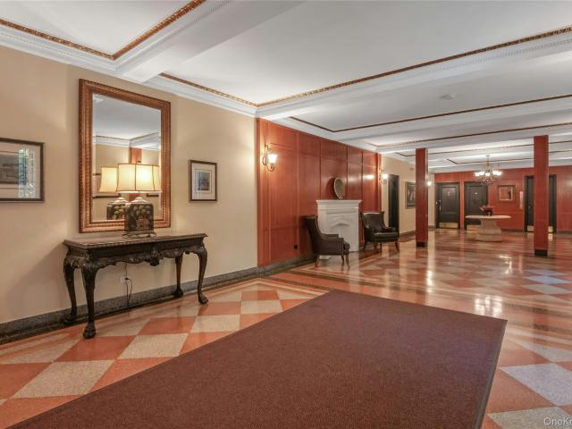 25 Parkview Avenue 1H