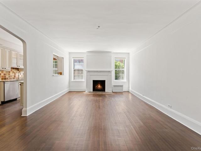 25 Parkview Avenue 2E