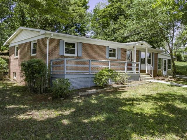 25 Pathfinder Dr, Lexington, VA 24450