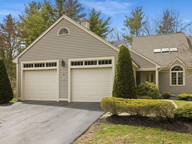 25 Peninsula Dr Unit 25, Stratham, NH 03885