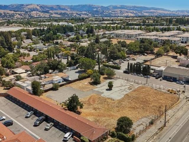25 Peebles Ave, Morgan Hill, CA 95037