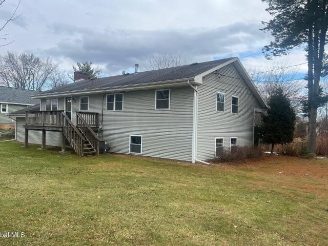 25 Pine St, Bethlehem, NY 12203 | MLS #202528