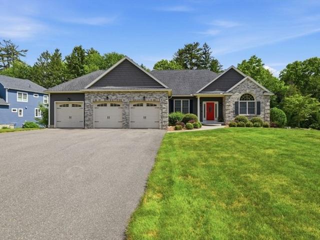 25 Pondview Dr, East Longmeadow, MA 01020