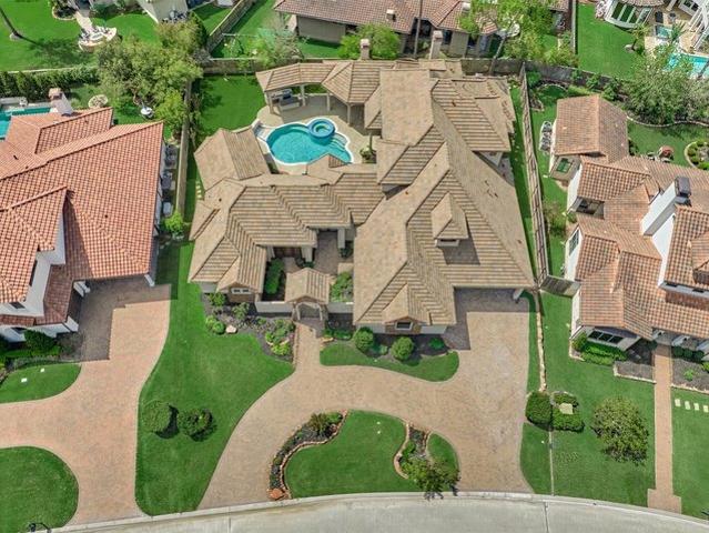 25 Post Shadow Estate Dr, Spring, TX 77389