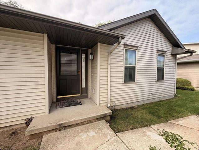 25 Plum Tree Vlg, Beloit, WI 53511