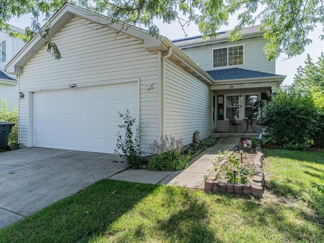25 Primrose Ln, Oswego, IL 60543