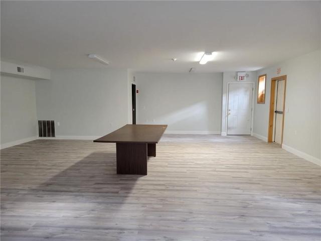25 Railroad Avenue