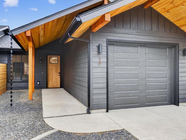 25 Rebecca Ln, Nordman, ID 83848 | MLS #25 10 | Compass