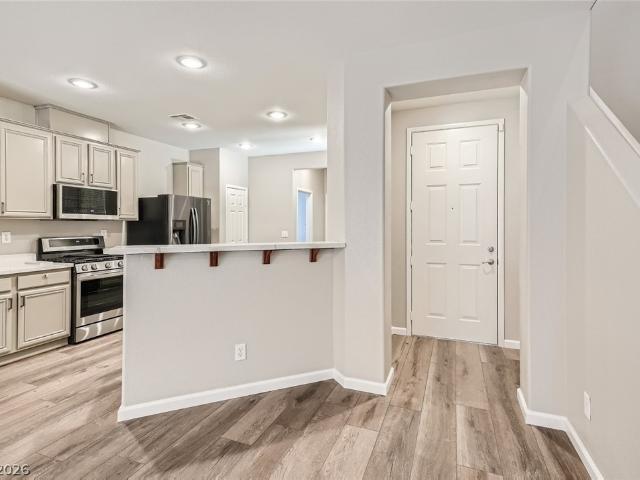 25 Red Oak Canyon Street 1