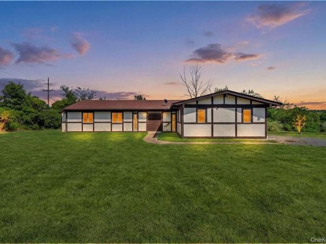 25 Red Mills Rd, Wallkill, NY 12589