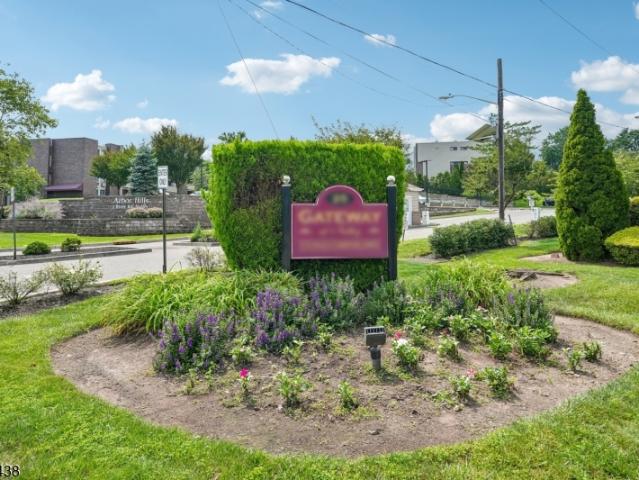 25 River Rd # 3 B