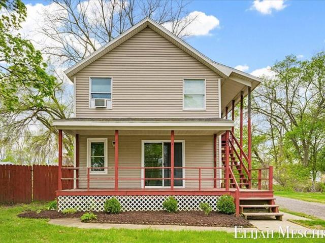 25 River Rd NW, Sparta, MI 49345