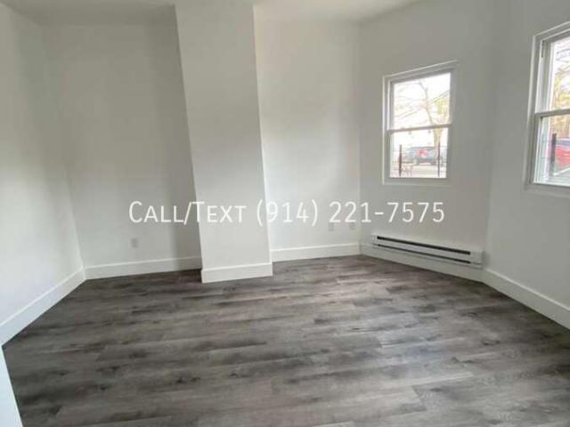 25 Riverview Pl Yonkers, NY 10701
